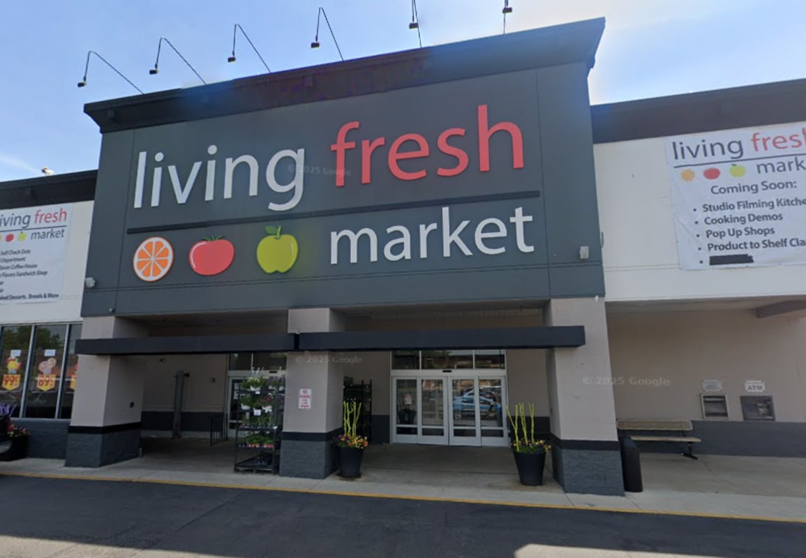 Living Fresh Market Hot Bar Shifts Shopping In Forest Park