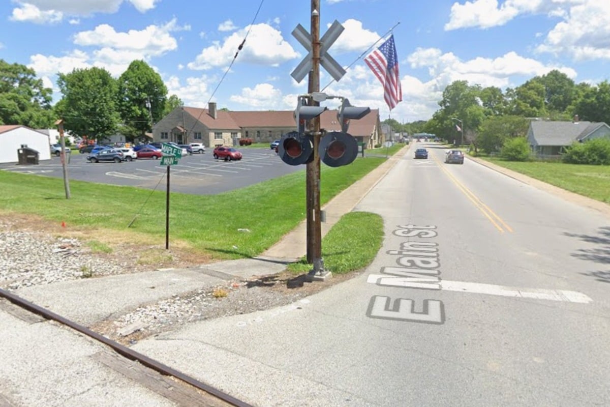 Mooresville Officer’s East Main Smashup Shuts Down 200 Block