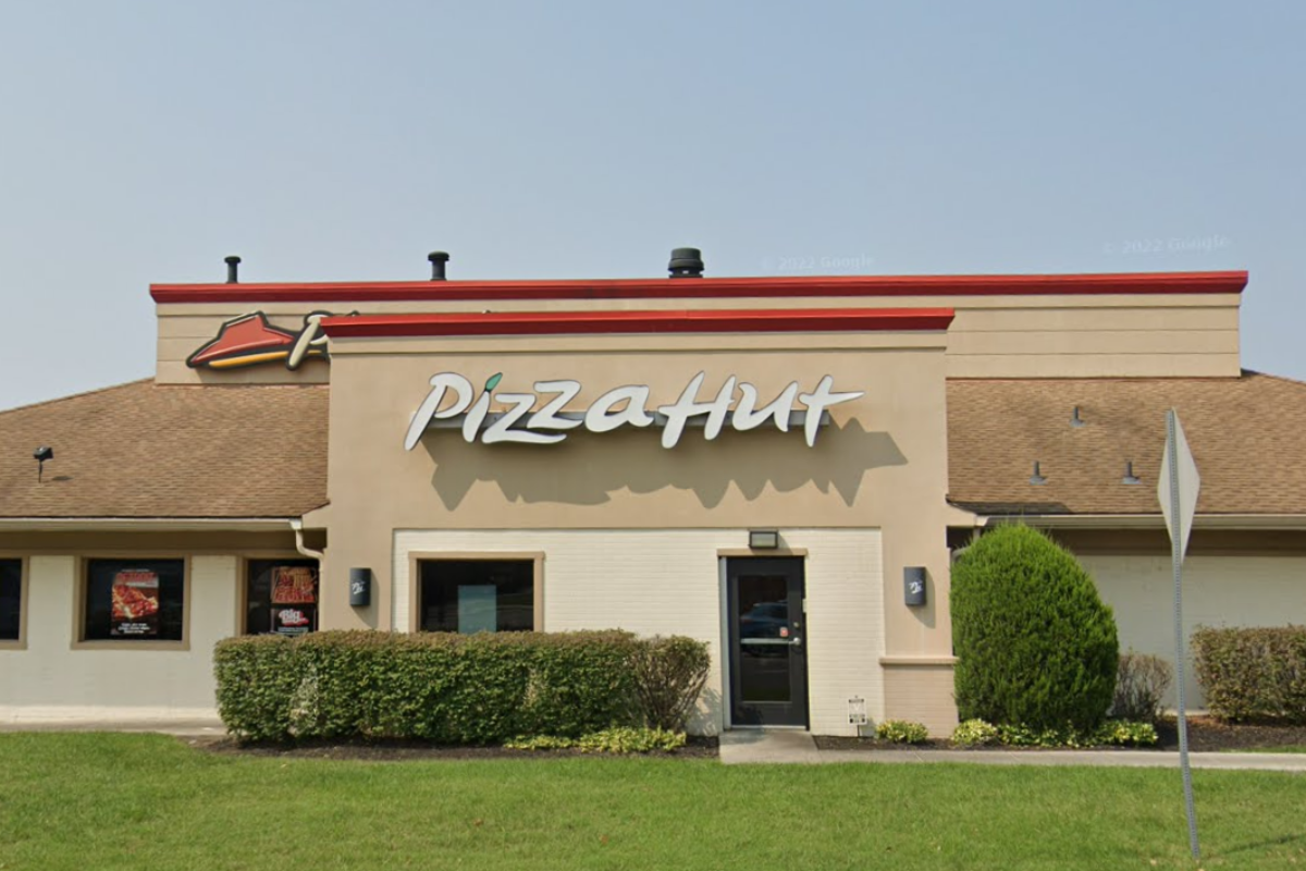 Pasadena’s Former Pizza Hut Gets Refill As 42-Beer Bar