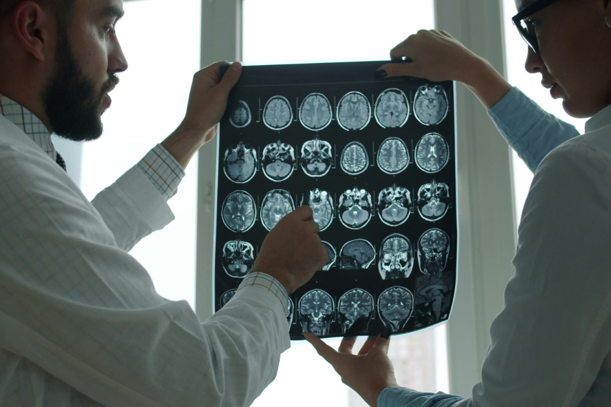 Pittsburgh Brain Docs Unveil Tau-Sniffing Scan That Outruns Standard