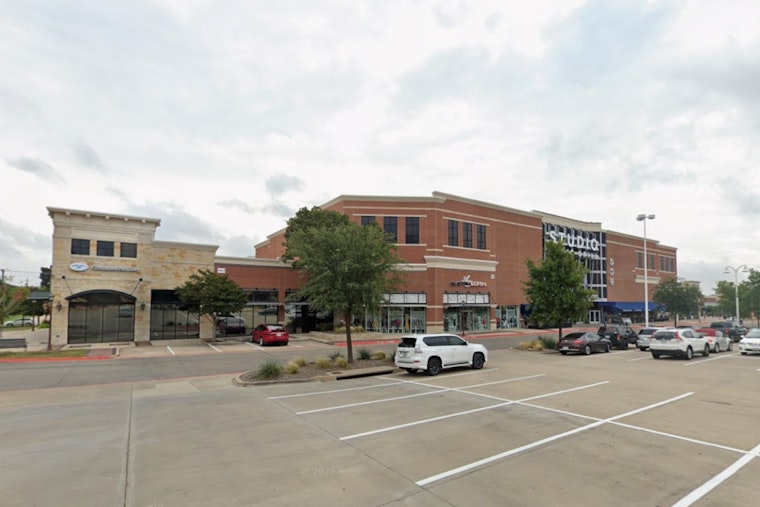 Pop And Pour Plots Bubbly Takeover Of Colleyville Town Center