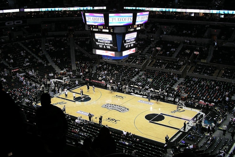 Spurs Draw 150-Mile Line Around San Antonio For Playoff Tickets