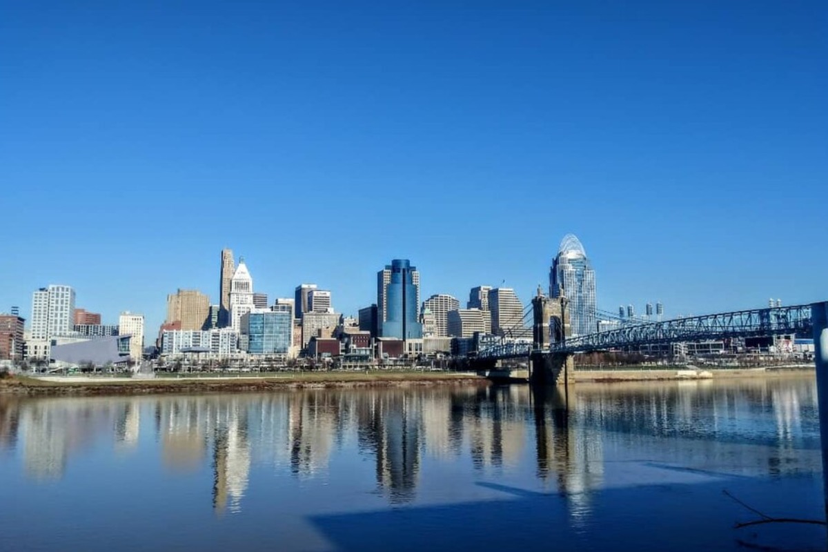 Sunny 79 In Cincinnati Before Midnight Sprinkles Sneak In
