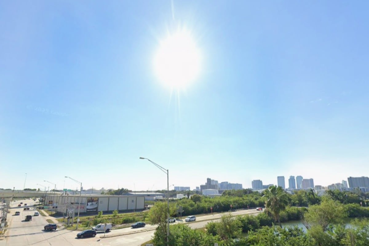 Tampa Sizzles As Pop-Up Storms Crash Afternoon Plans