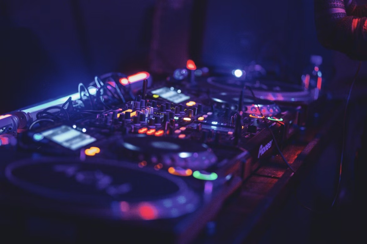 Techno Takes Over Hart Plaza As Movement Festival Storms Back Memorial