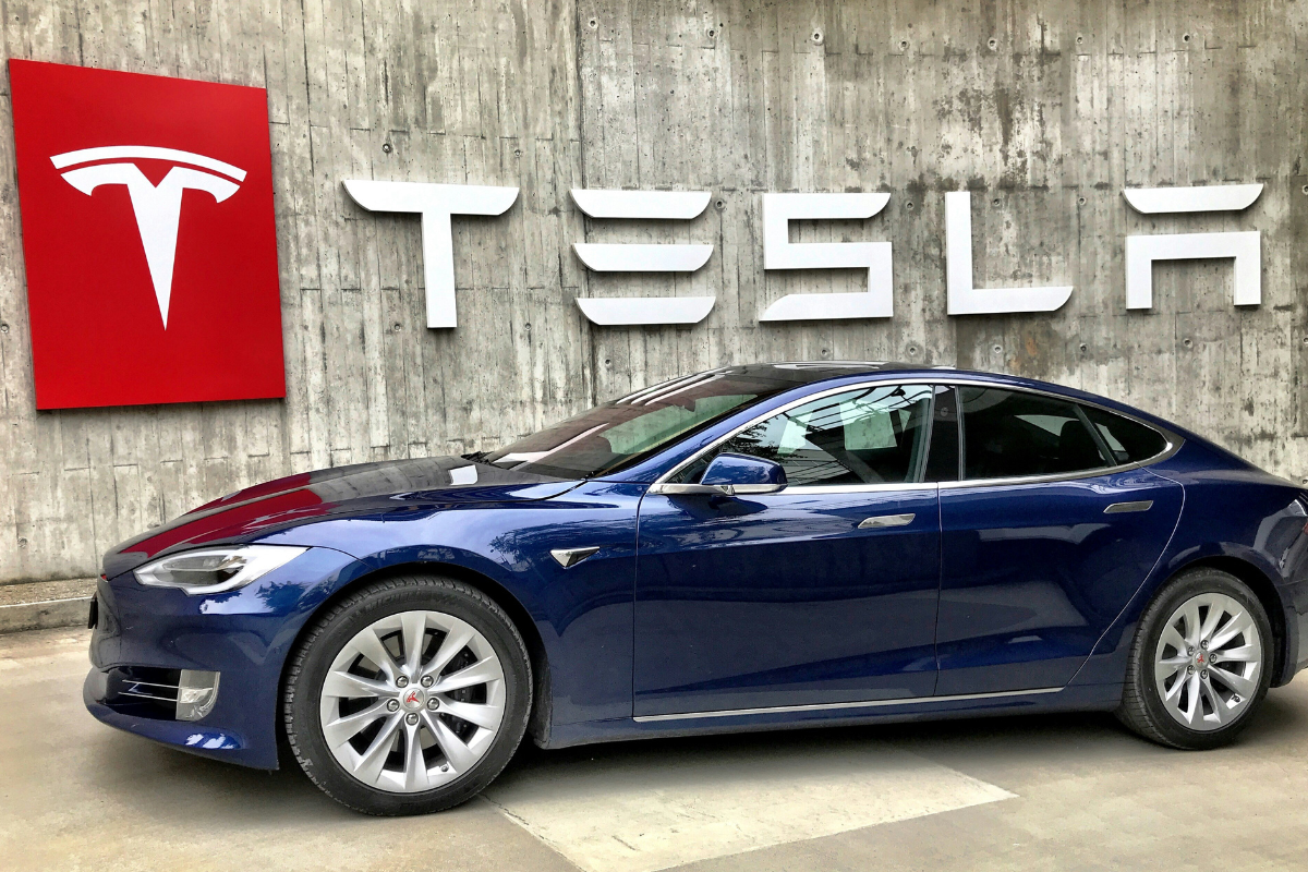 Tesla Doubles Down On Space Coast With New Melbourne Showroom Bid