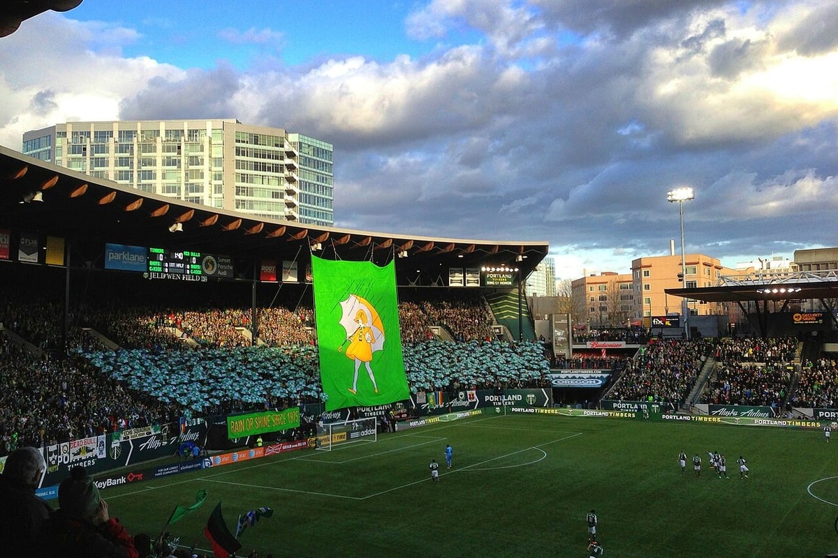 Timbers Axe Phil Neville As Season Skids Off Course