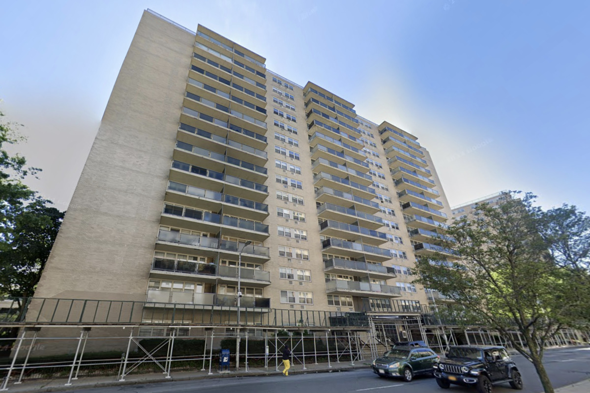 Yonkers Compactor Fire Sends Smoke Through High‑Rise