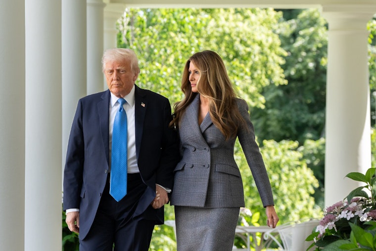 Trump and Melania Attend Memorial Day Ceremony at Arlington