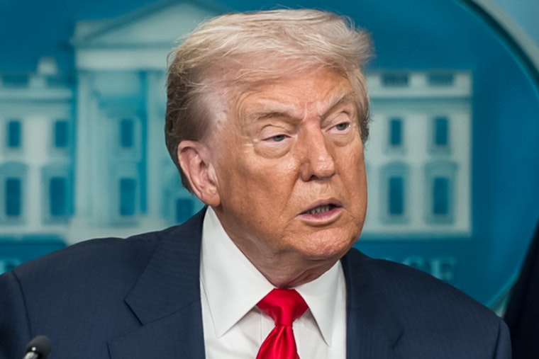 Trump Order Pushes Banks To Scrutinize Customers' Citizenship