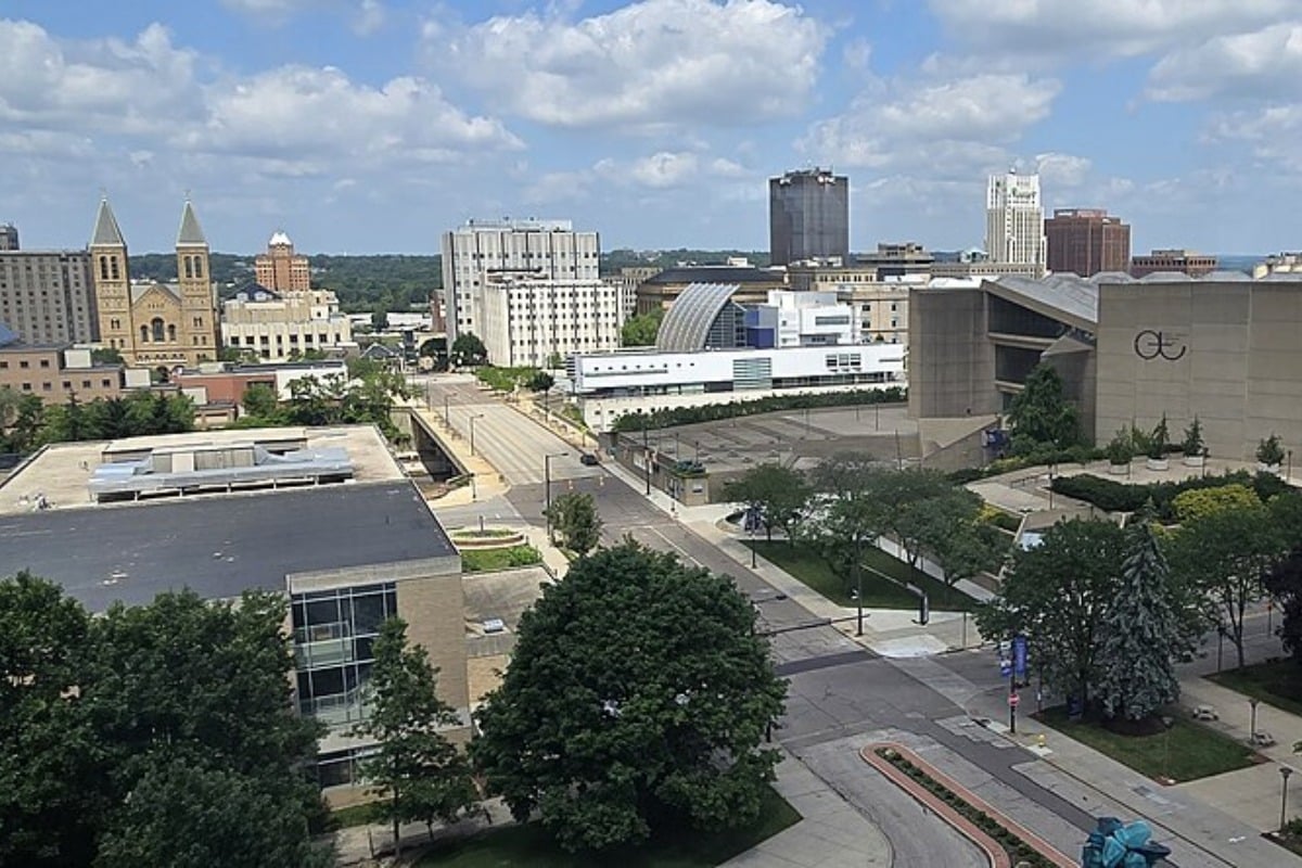 Akron’s Bargain Homes Quietly Reel Residents Back To Northeast Ohio