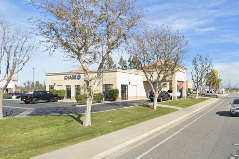 Bakersfield Chase Bank Barricade After Bomb Threat