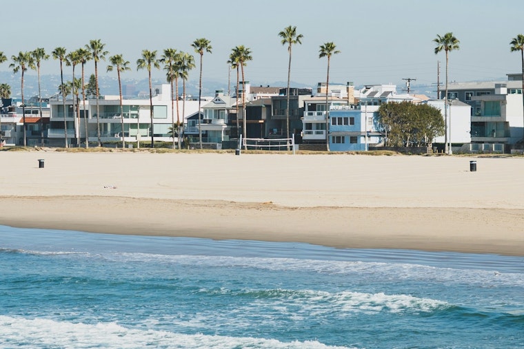 Downtown L.A. Forecast Fog And Beach Hazards