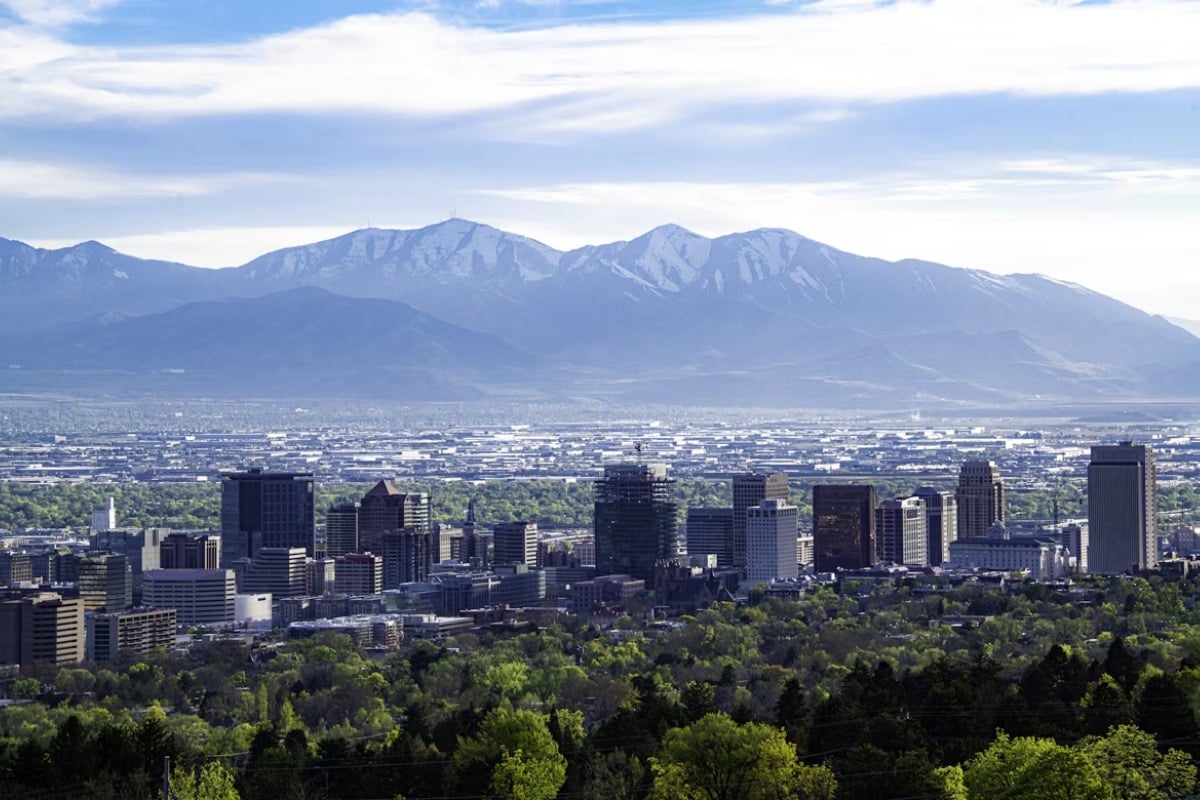 Gusty Dry Winds Put Salt Lake City On Edge As Fire Fears Rise