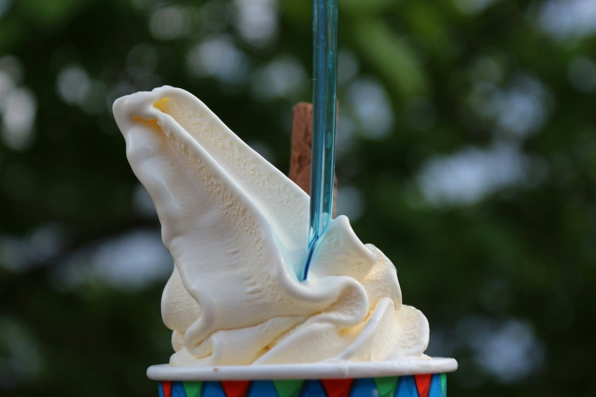 Mikono Brings Frozen Greek Yogurt To Lincoln Park