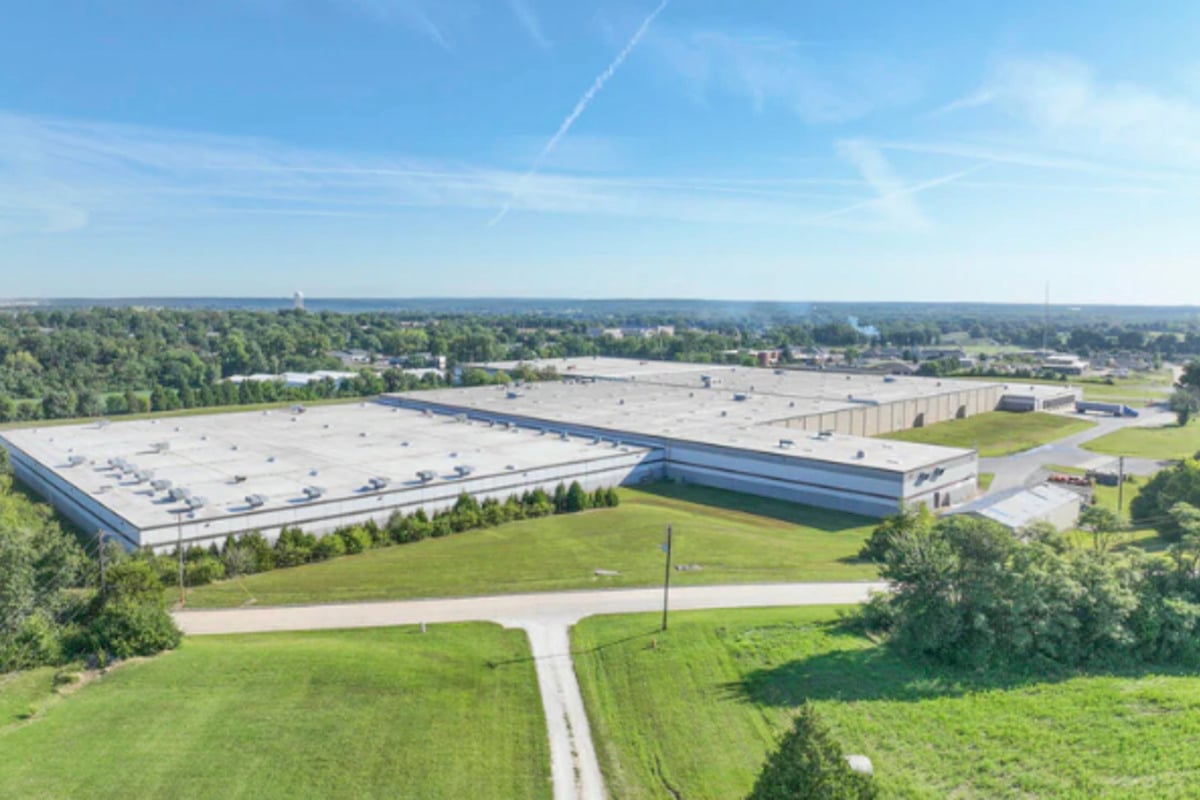 Phoenix Investors Buys HMH Warehouse Near St. Louis