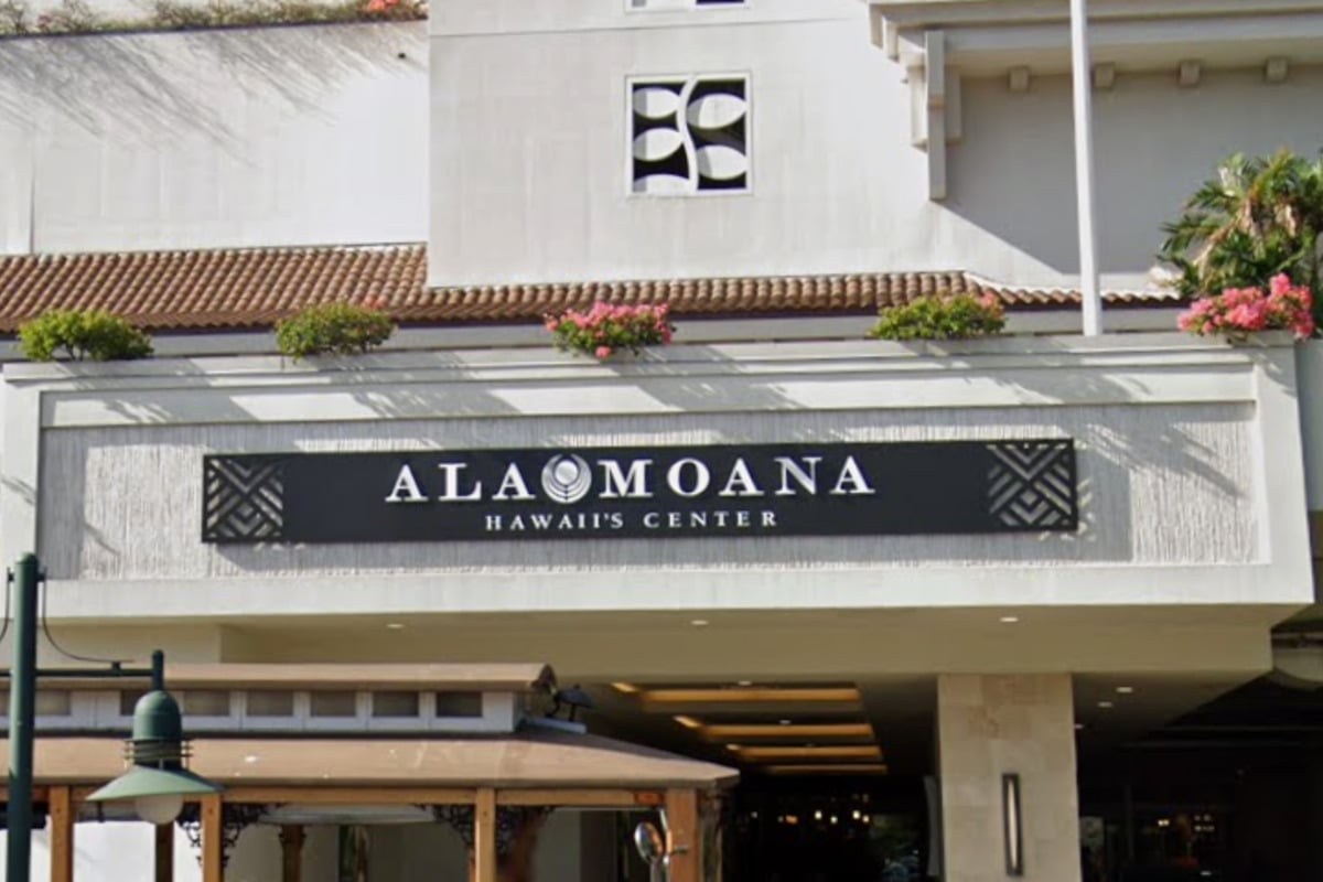 Shoppers Stunned As Concrete Chunk Crashes Off Ala Moana Center Garage