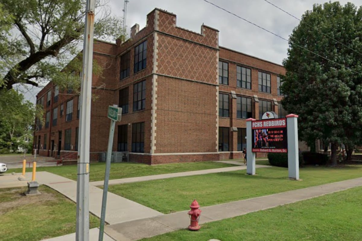 West Frankfort principal resigns amid battery allegations