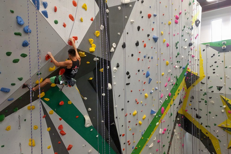 MetroRock climbing gym opens first New York location in Bushwick