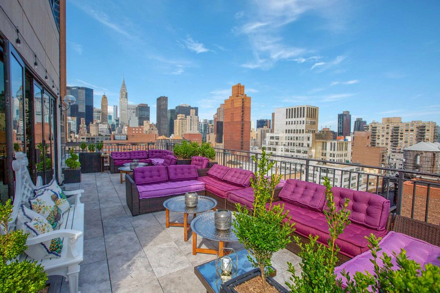 The Blue Rooftop opens in Midtown with cocktails, views and