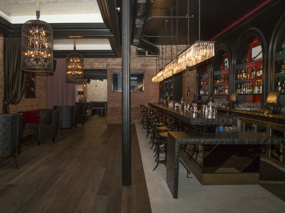 Barbary Coast-Themed Barbarossa Keeps Bubbles But Adds Cocktails