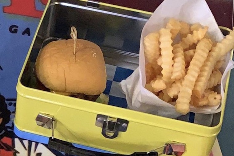 Eat, drink, play: Arcade bar Versus debuts in downtown Boston