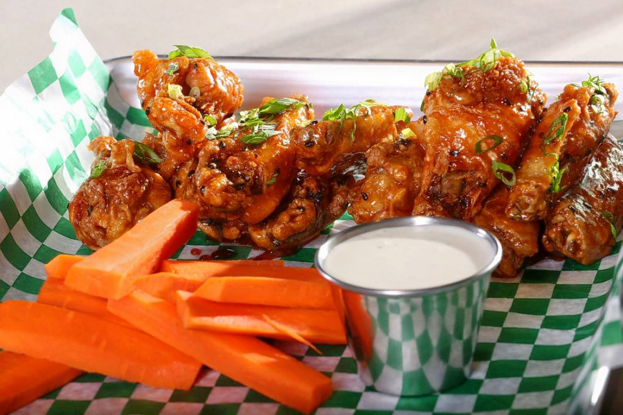 Lou's Bar & Grill brings New American fare to Camelback East