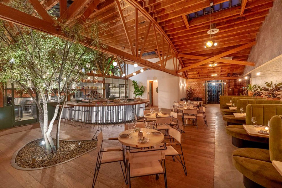Atrium brings indoor-outdoor dining to Los Feliz