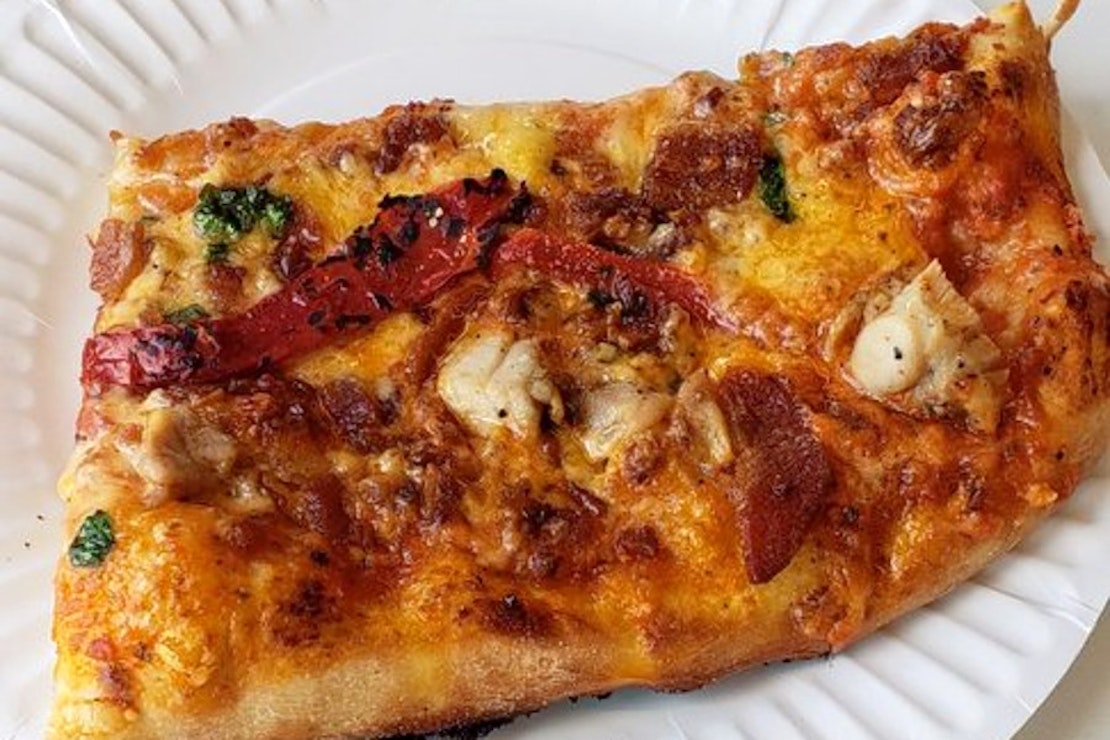 Vinny's brings pizza and more to Downtown