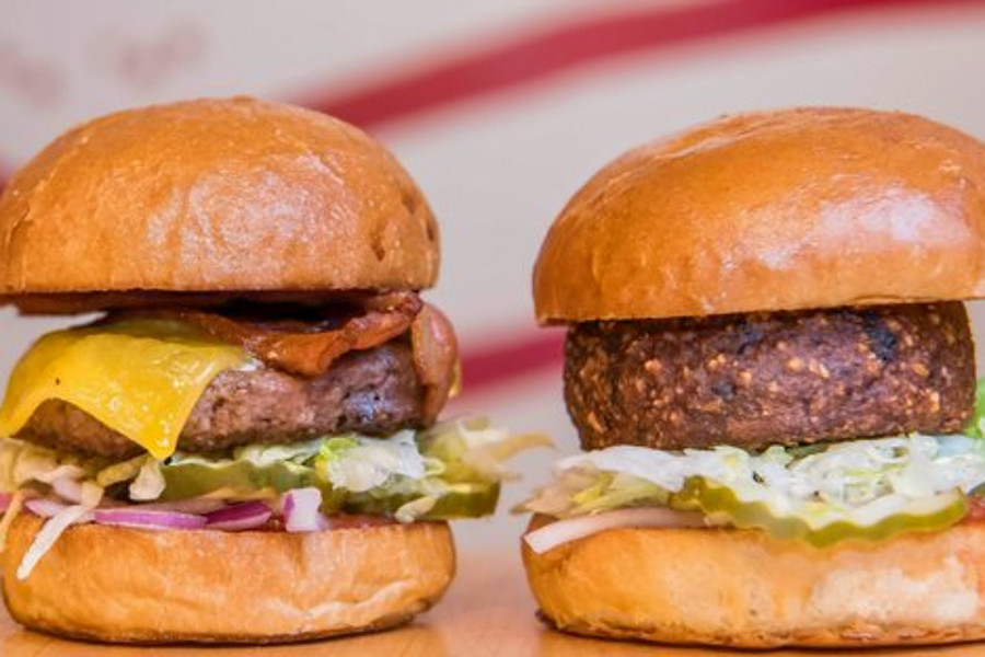 Little Big Burger opens new fast-casual eatery in Charlotte