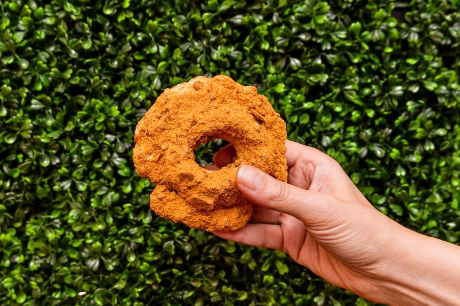 Do-rite Donuts & Chicken brings doughnuts and more to Wrigleyville