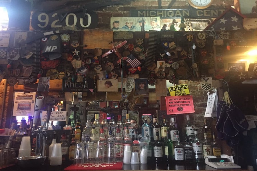 Detroit's top 3 dive bars to visit now