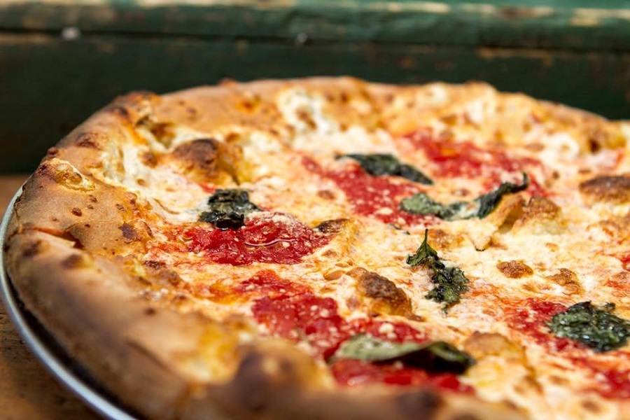 Top pizza choices in Irving for takeout and dining in