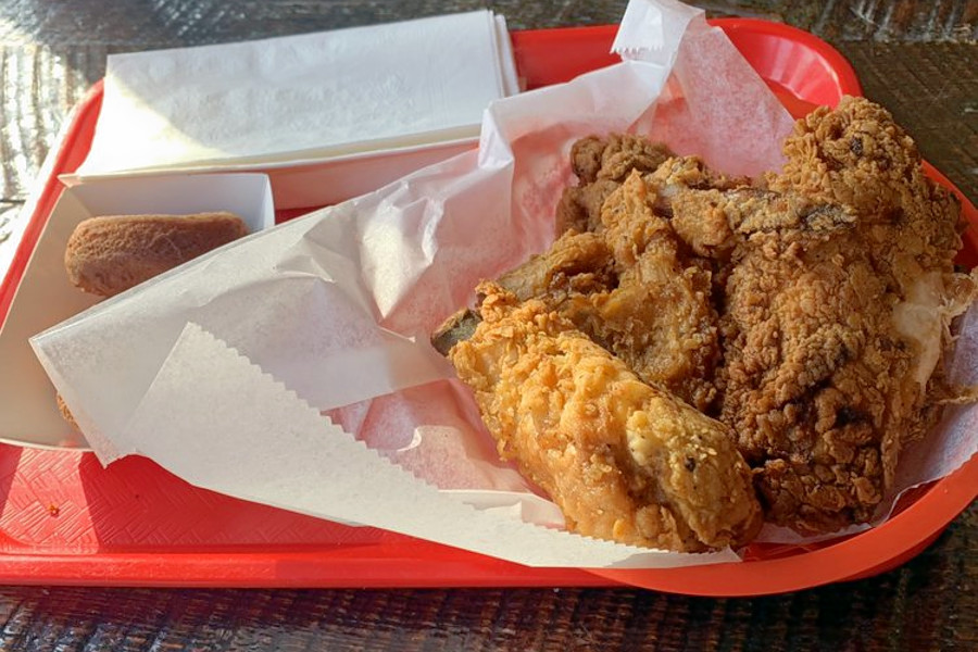 New Bushwick South chicken shop Bagock Fried Chicken & Doughnuts opens