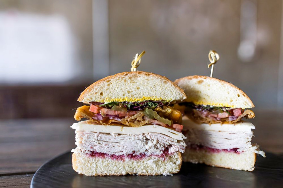 Town Square Eats debuts in Jack London Square