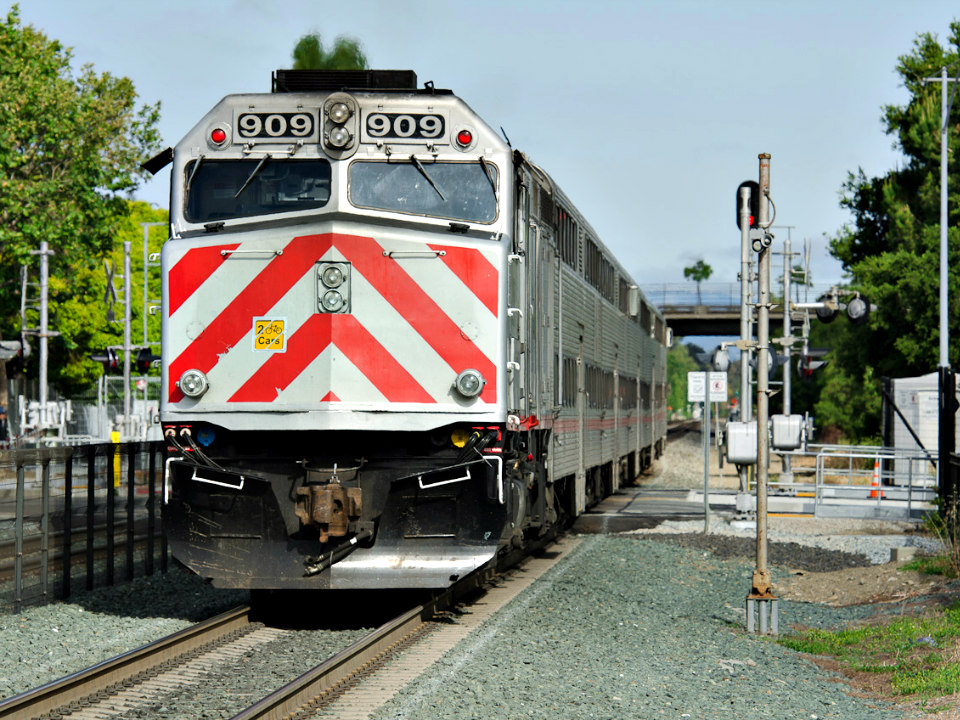 It's Electrifying: Feds Approve Funding For Caltrain Electrification