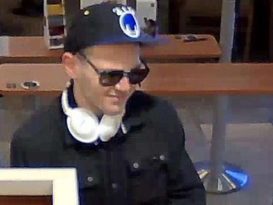 FBI Seeks 'Smiling Face Bandit' In 6 Bank Robberies