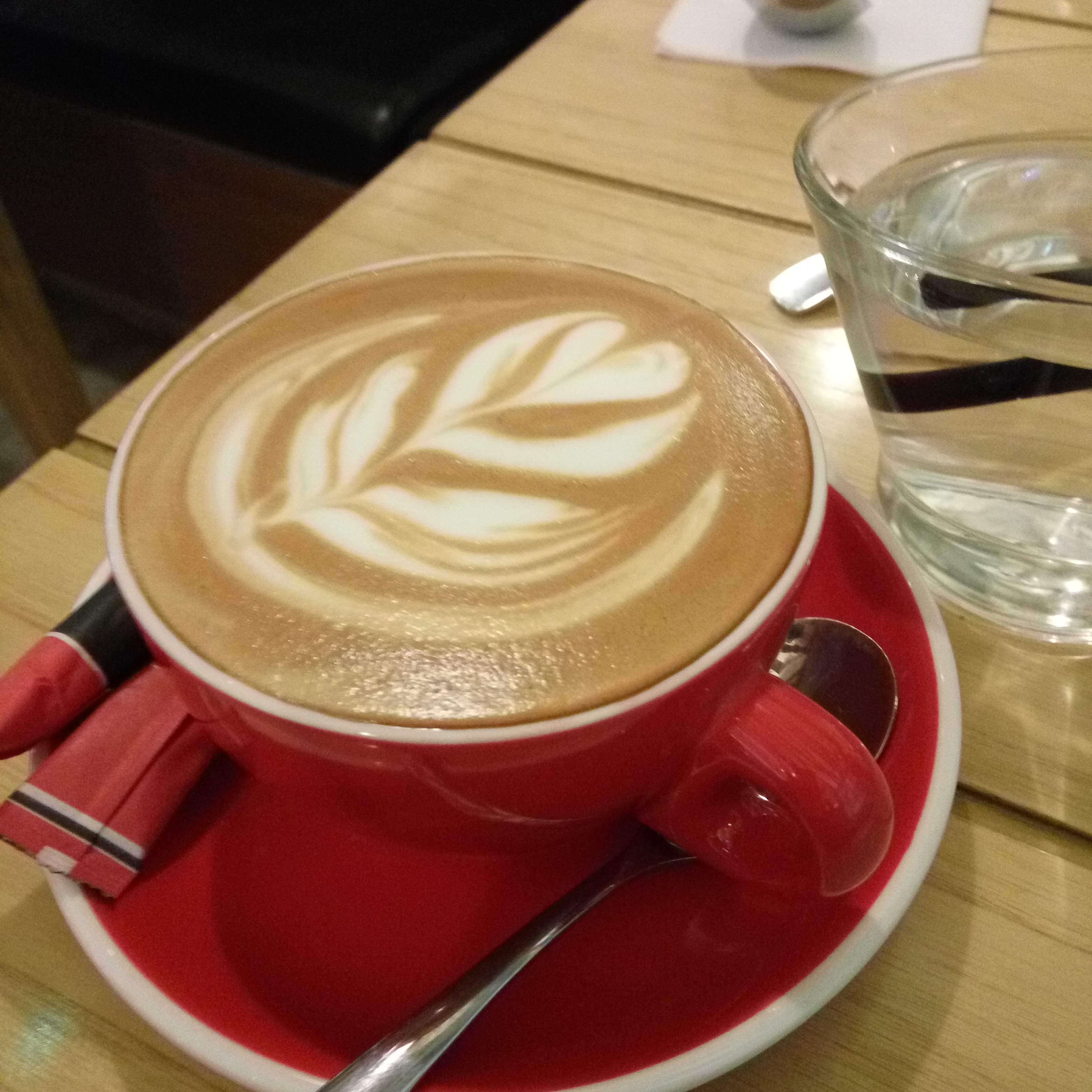 Nikmatnya Cappuccino di Cafe Abuella Citos