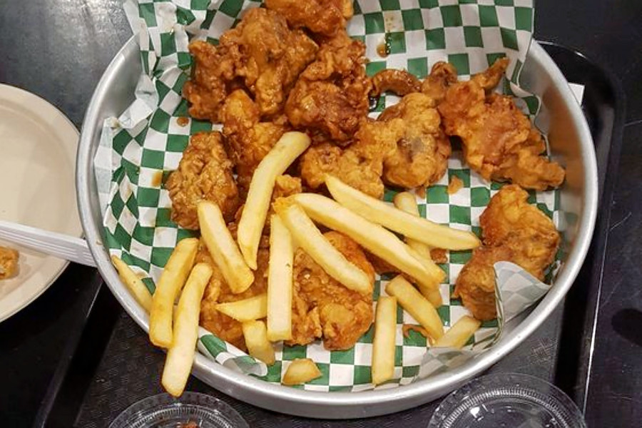 '77 Chicken Dessert Cafe' Brings Fried Chicken And More To Glendale