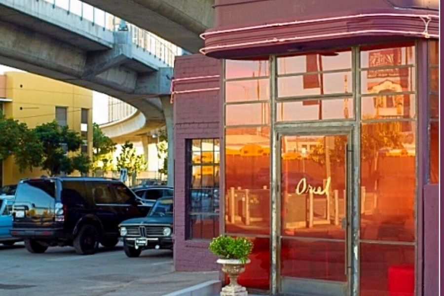 New Chinatown French Spot 'Oriel' Opens Its Doors