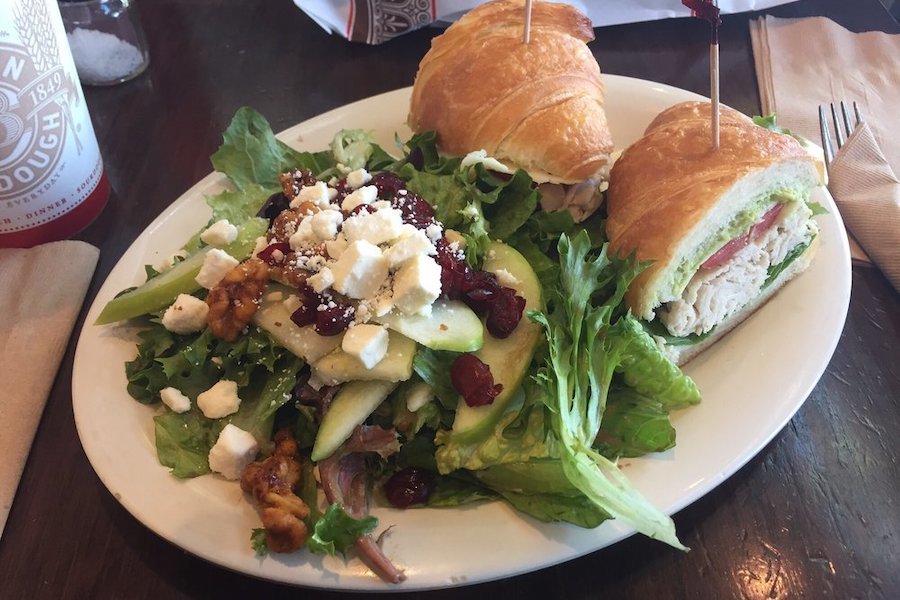 4 top spots for salads in Stockton