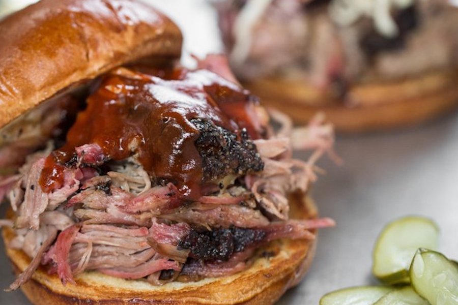 Smoke Daddy debuts in Wrigleyville with barbecue, blues & baseball