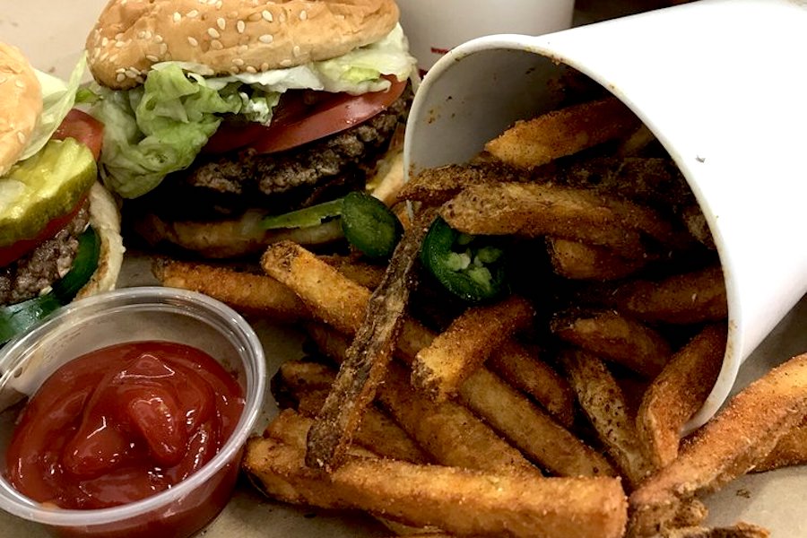 Five Guys brings hand-crafted burgers, unlimited toppings to Glendale