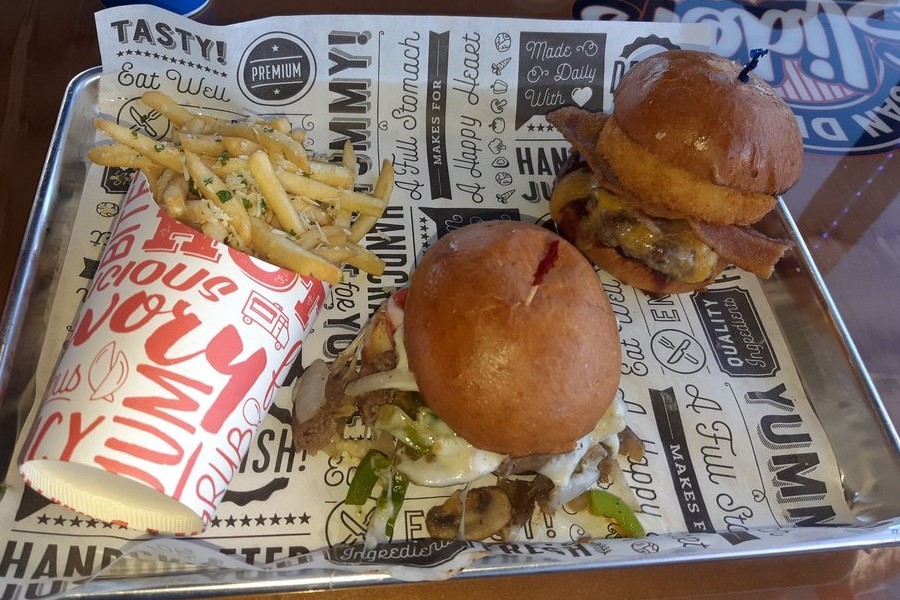 San Diego Sliders opens in Pacific Beach