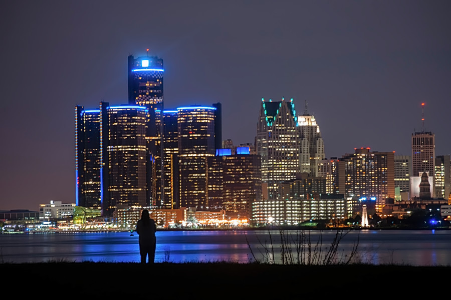 Top Detroit news: Antonio Gates retires; local artist illustrates