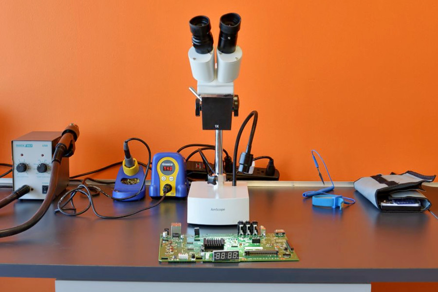 Here are Anaheim's top 5 electronics repair spots