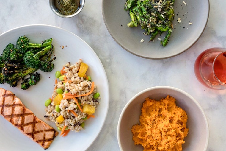 Mixt salad lounge opens in former La Rondalla space