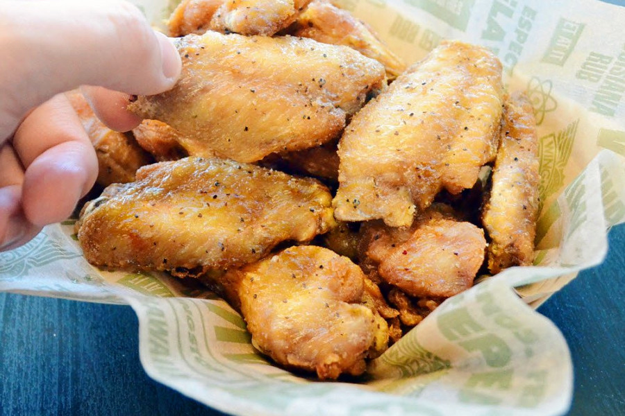 Wingstop opens new location in Jefferson Park