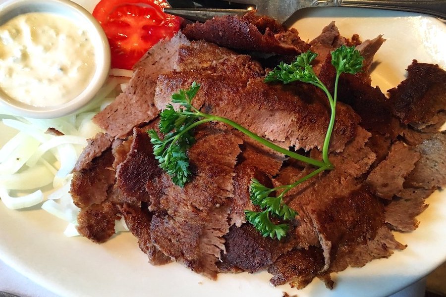 Your guide to the 4 most popular spots in Chicago's Greektown