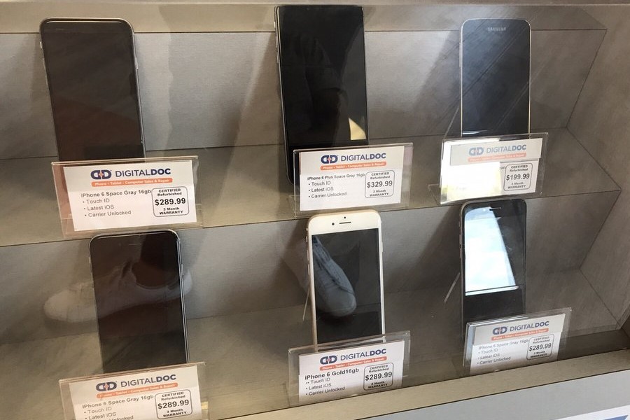 4 top spots for mobile phones in Anaheim